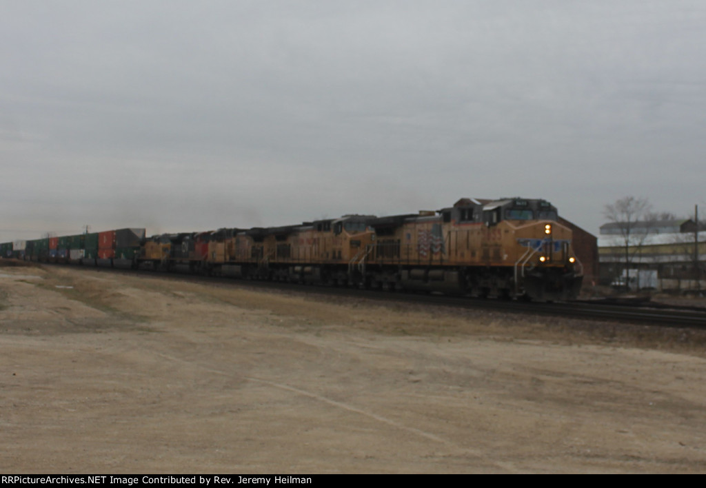 UP 5655 & others (1)